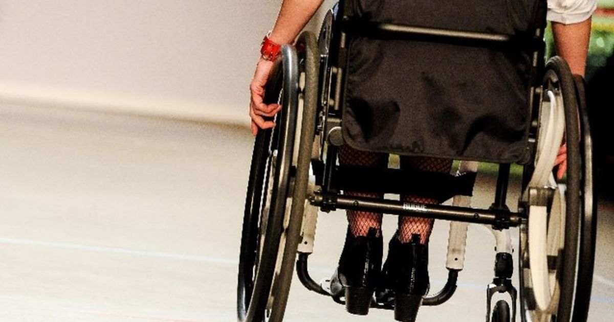 Miranda was door haar rolstoel niet welkom in popkoor | EenVandaag