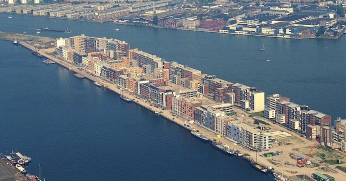 Website moet inwoners Java-eiland bij elkaar brengen | EenVandaag