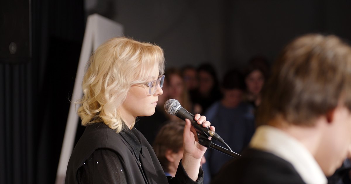 Russen tegen oorlog met Oekraïne zoeken elkaar op in concertzaal ...