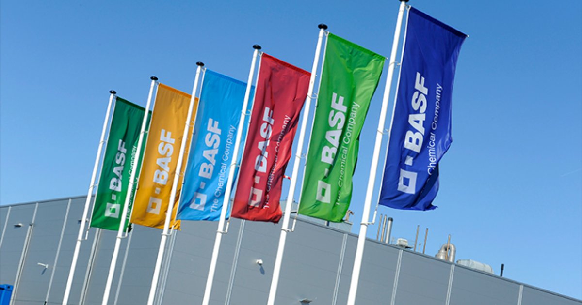 Spoeddebat over veiligheid BASF-fabriek De Meern | EenVandaag